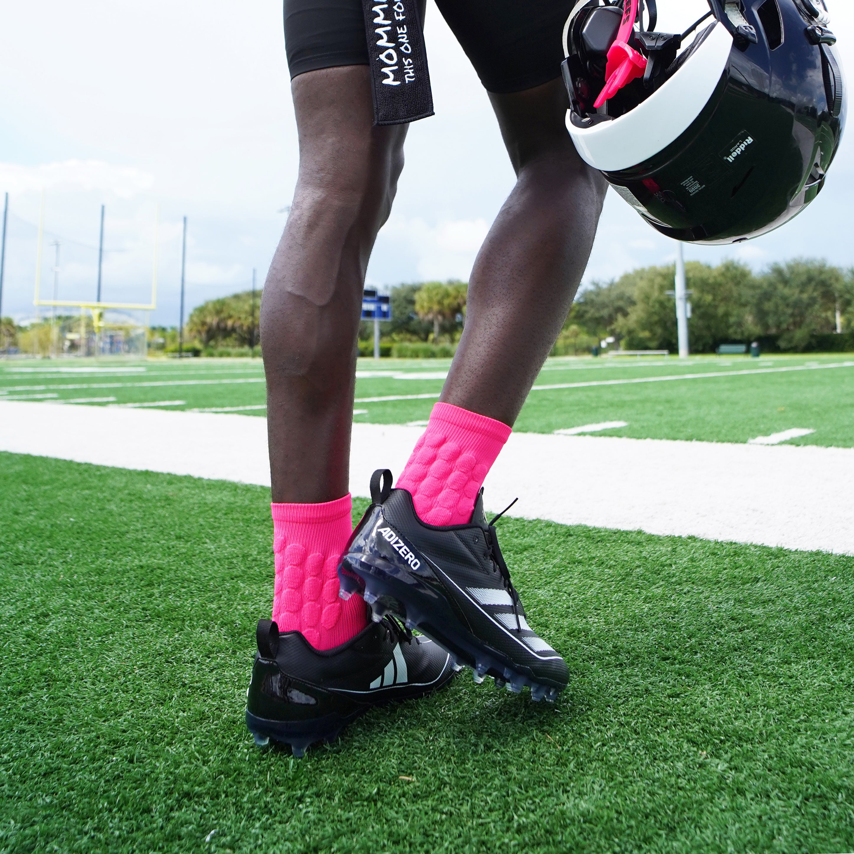 Hue Pink Football Padded Short Socks – SLEEFS