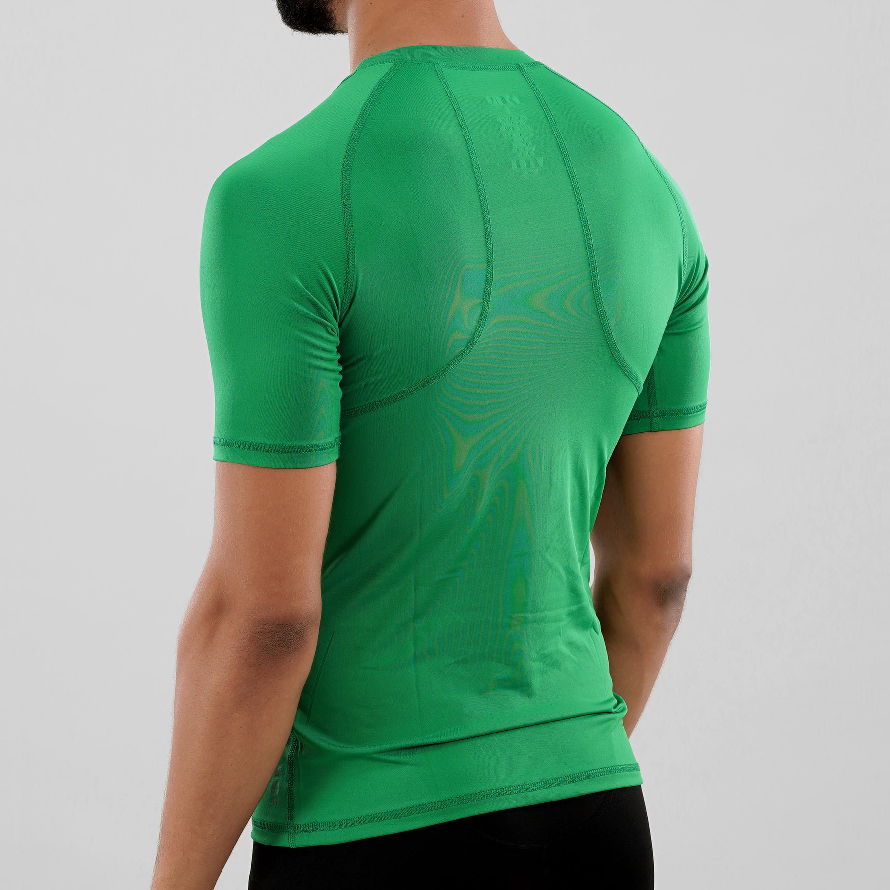 The perfect sleeveless compression shirt that won't disappoint - SLEEFS