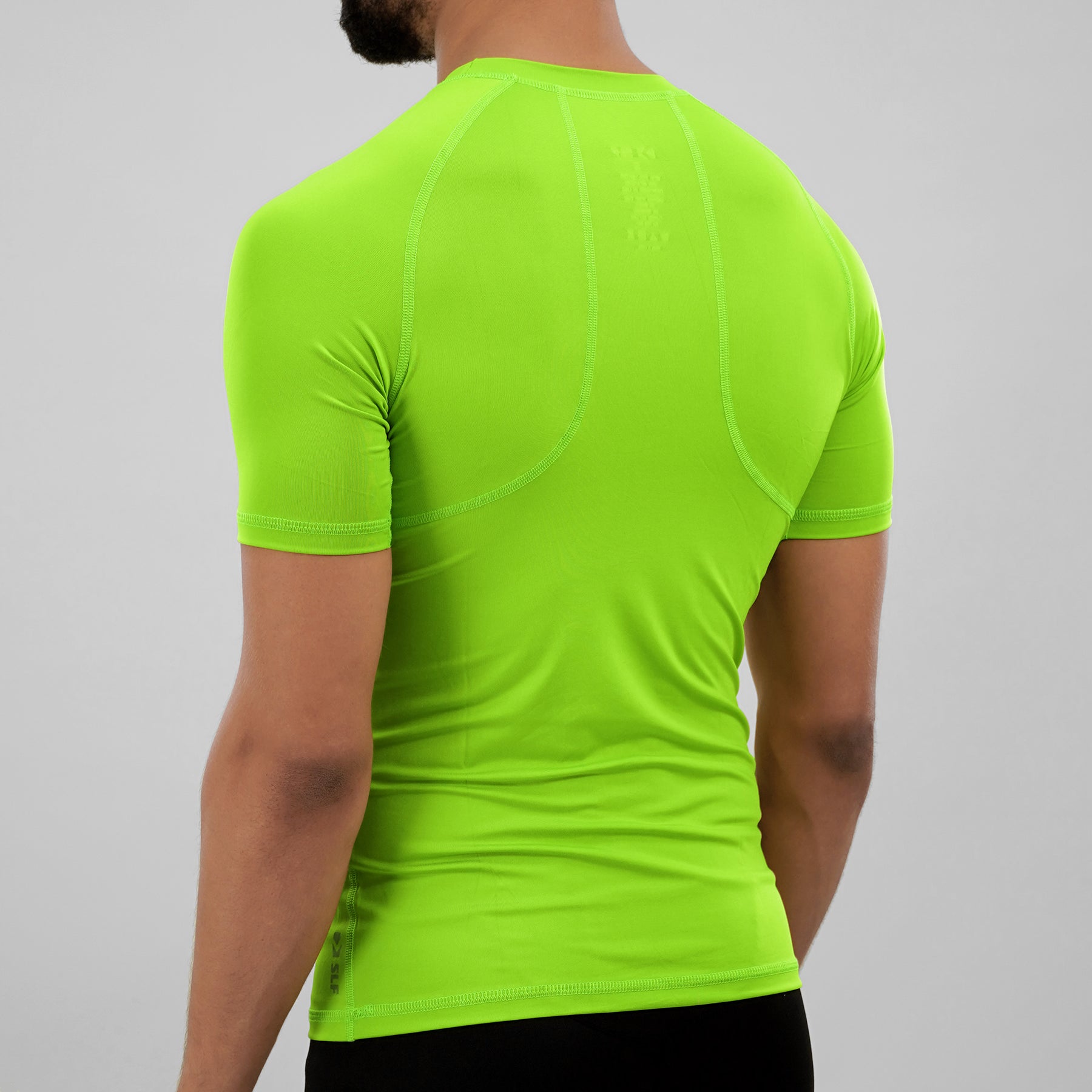 The perfect sleeveless compression shirt that won't disappoint - SLEEFS